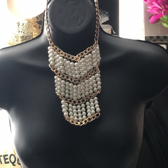 JK | Jewelry | New Gorgeous Triple Pearls N Gold Chain Necklace | Poshmark